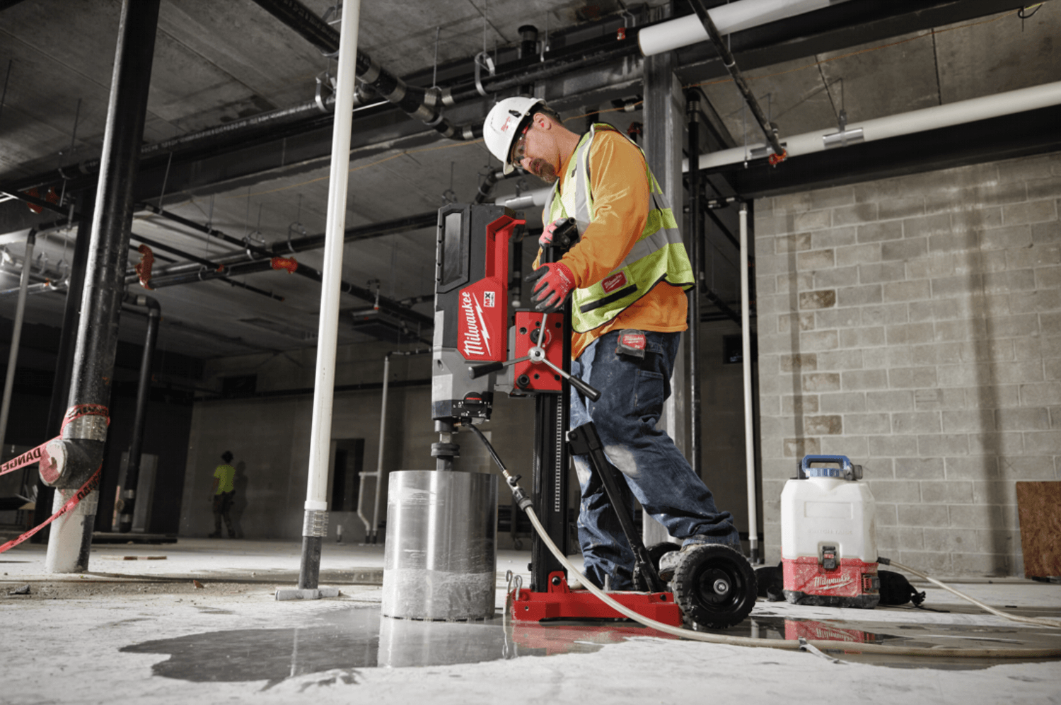 MILWAUKEE MX FUEL EQUIPMENT SYSTEM | BHO Gereedschapshandel B.V.